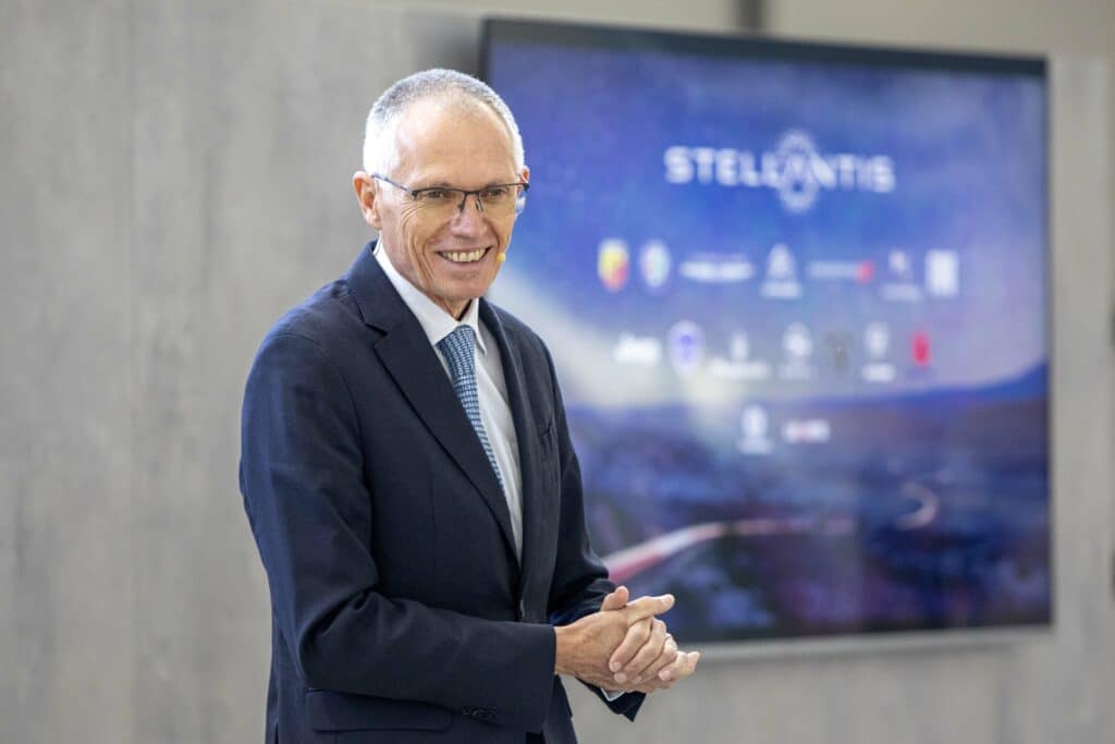 Stellantis annuncia ai sindacati: “Dal 2026 la 500 ibrida sarà prodotta ...