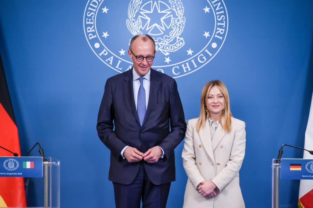 Meloni e Merz scuotono Ue. La premier: "Sia protagonista del suo ...